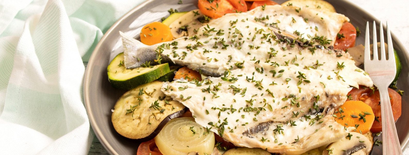 Corvina com Legumes de Forno com beringela, curgete,... - Cuizeat